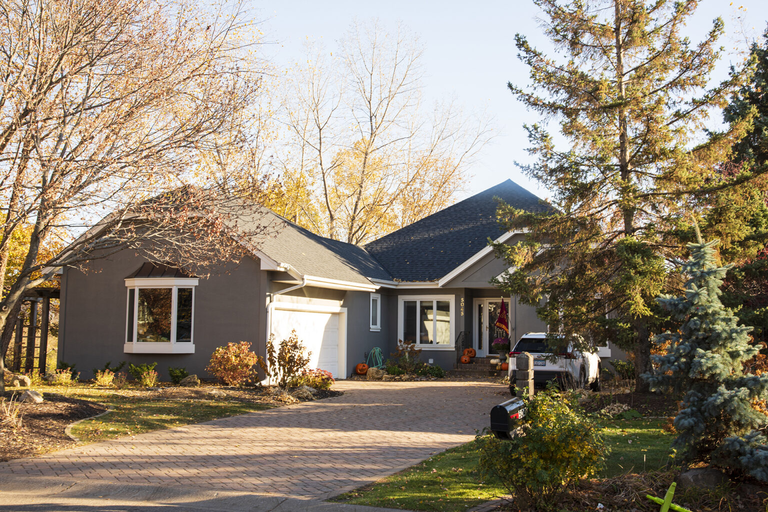 3 Common Roof Designs and Their Advantages - Les Jones Roofing