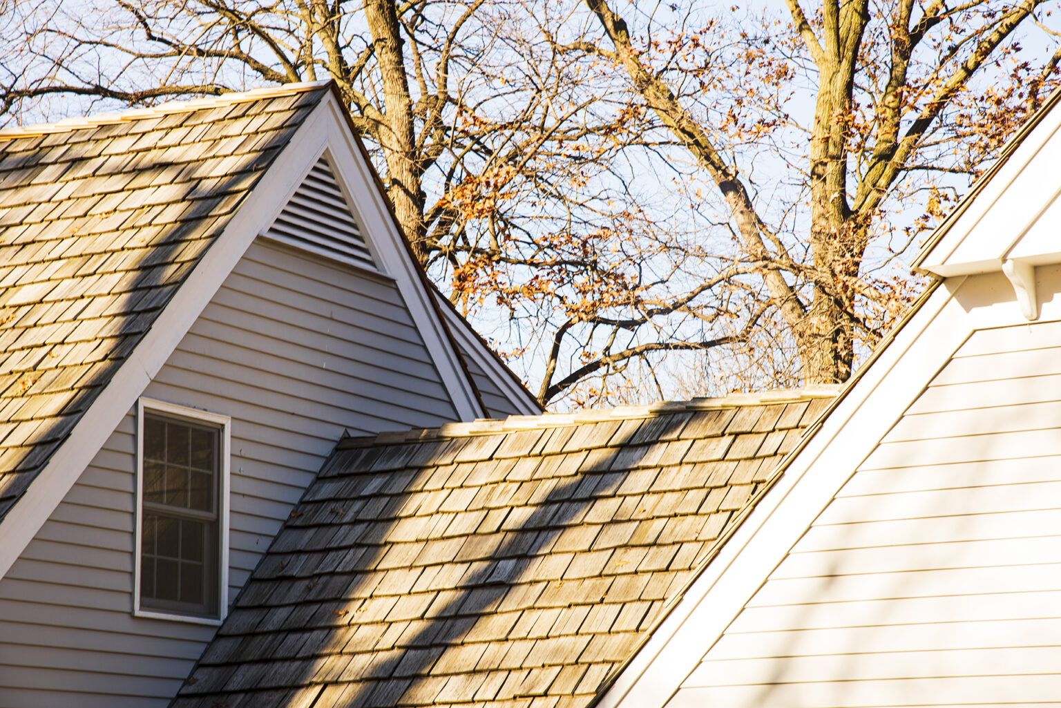 3 Common Roof Designs and Their Advantages - Les Jones Roofing